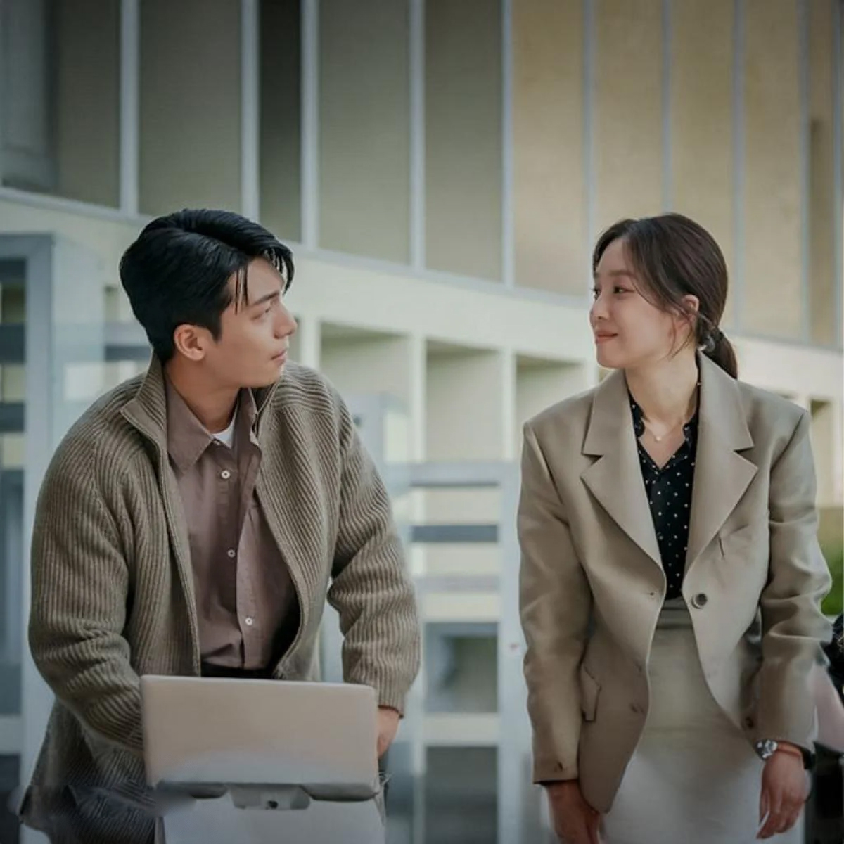 What I learned about “The Midnight Romance in Hagwon” in 2 episodes